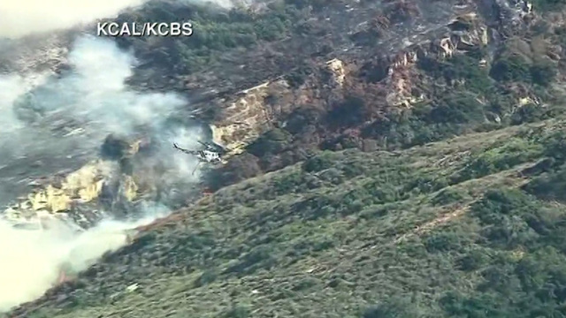 A brush fire scorches 125 acres in Aliso Viejo forcing thousands to ...